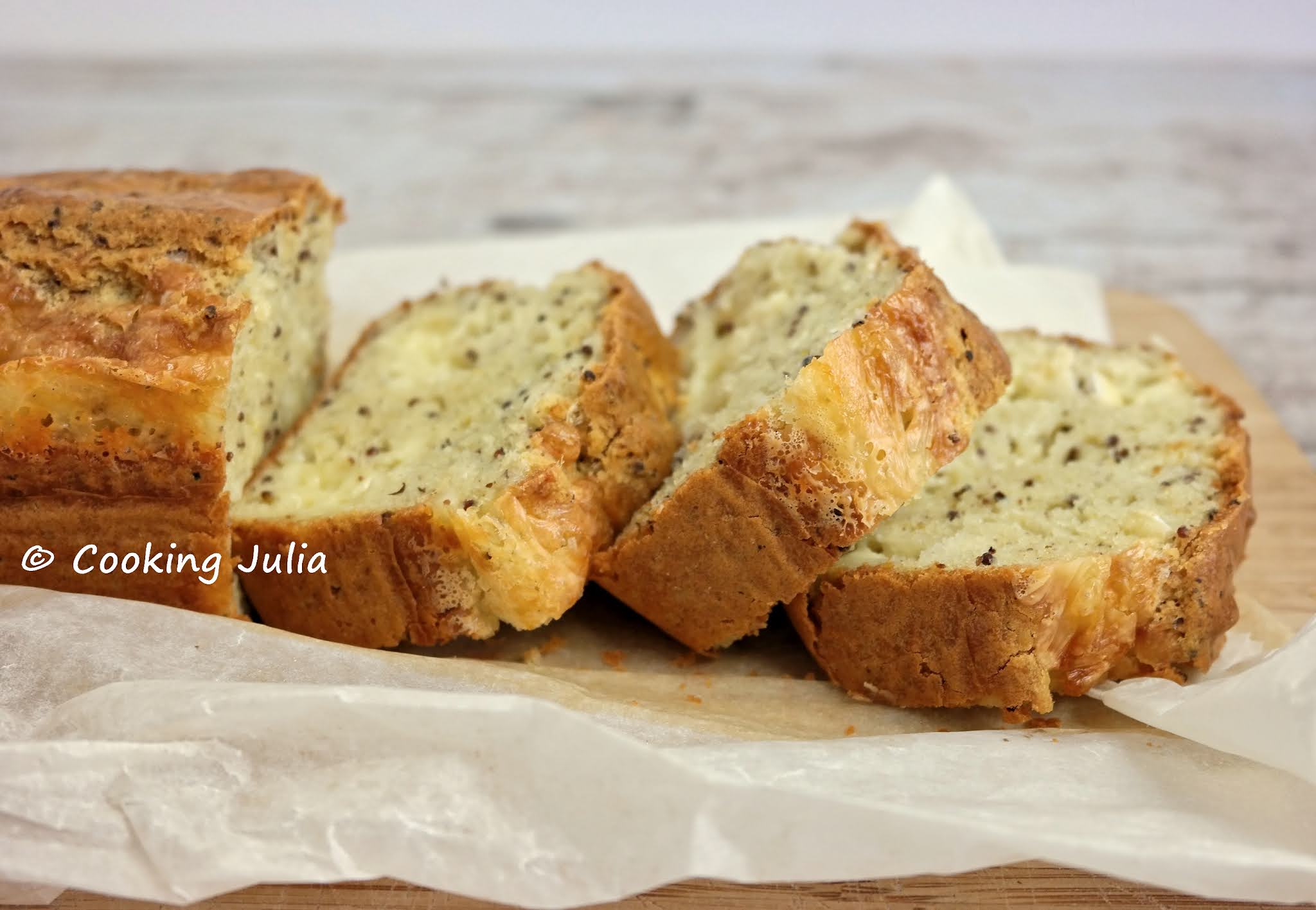 COOKING JULIA : CAKE AU CAMEMBERT
