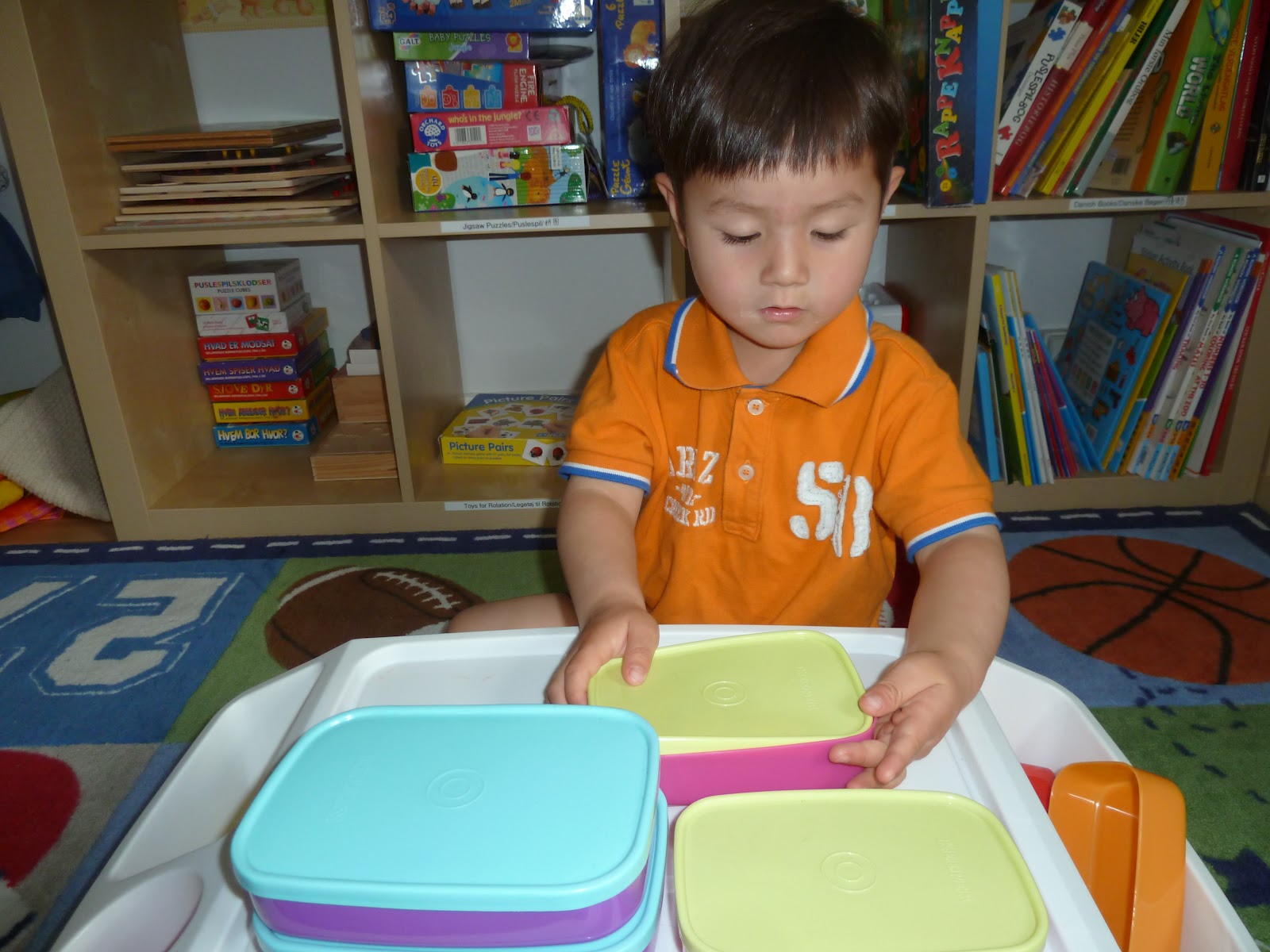 Family FECS: Montessori Activity: Opening & Closing Containers with Lids