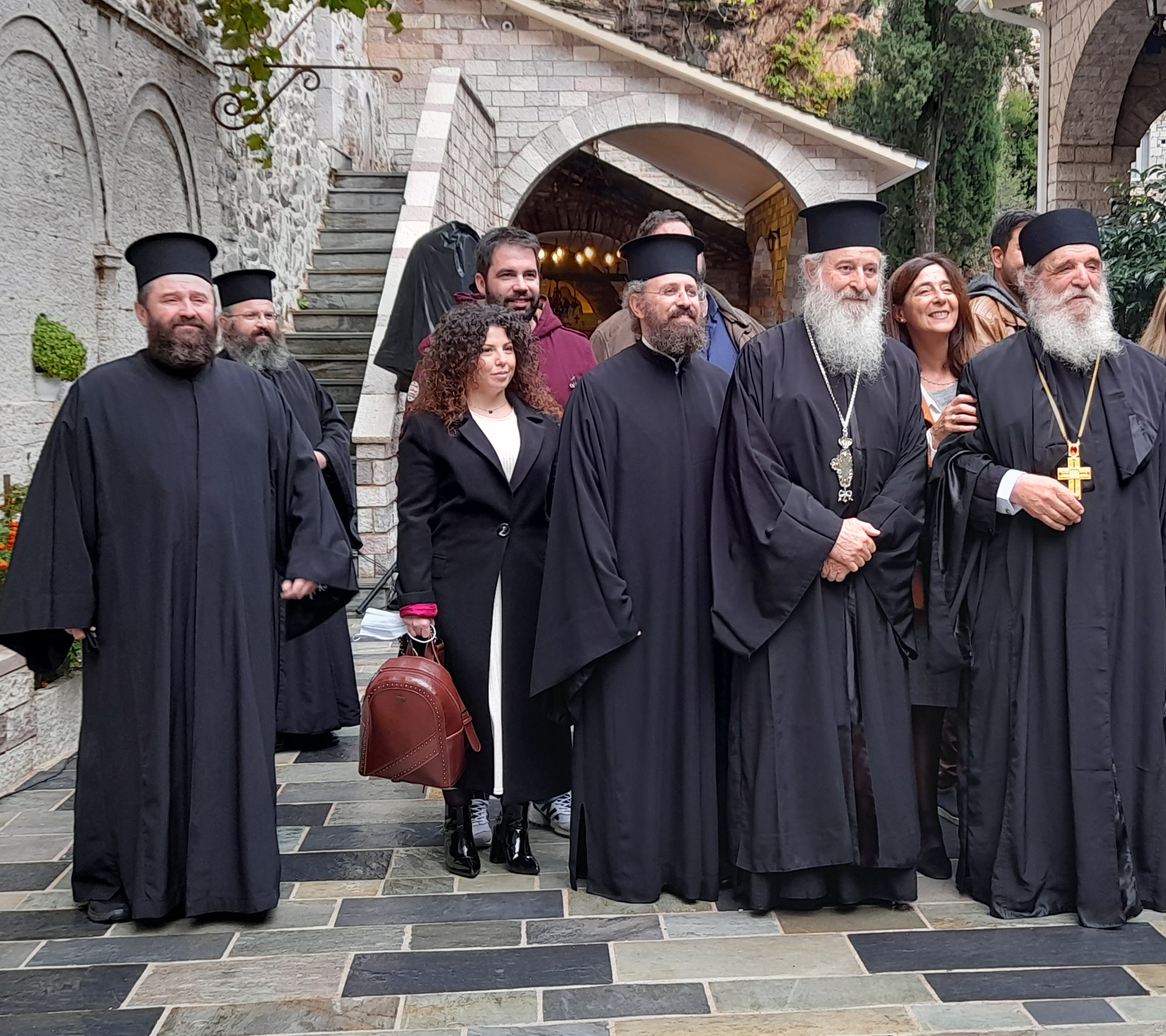 Ευρυτανικό Βήμα: ΜΕ ΒΥΖΑΝΤΙΝΗ ΜΕΓΑΛΟΠΡΕΠΕΙΑ Η ΕΝΘΡΟΝΙΣΗ ΤΟΥ ΝΕΟΥ ...