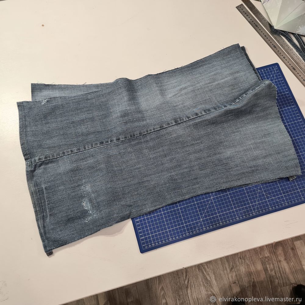 Recycled Denim Bag. Free Pattern & Tutorial ~ DIY Tutorial Ideas!