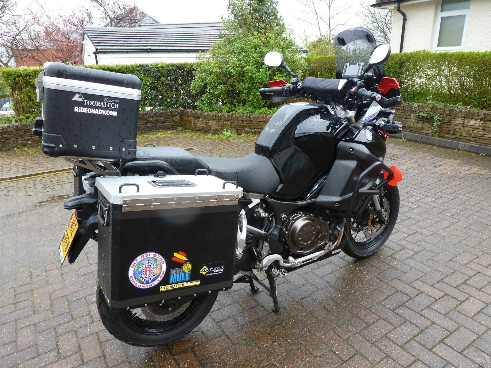 The Wandering Waltons: The XT1200Z Tank Conversion Project is Done!