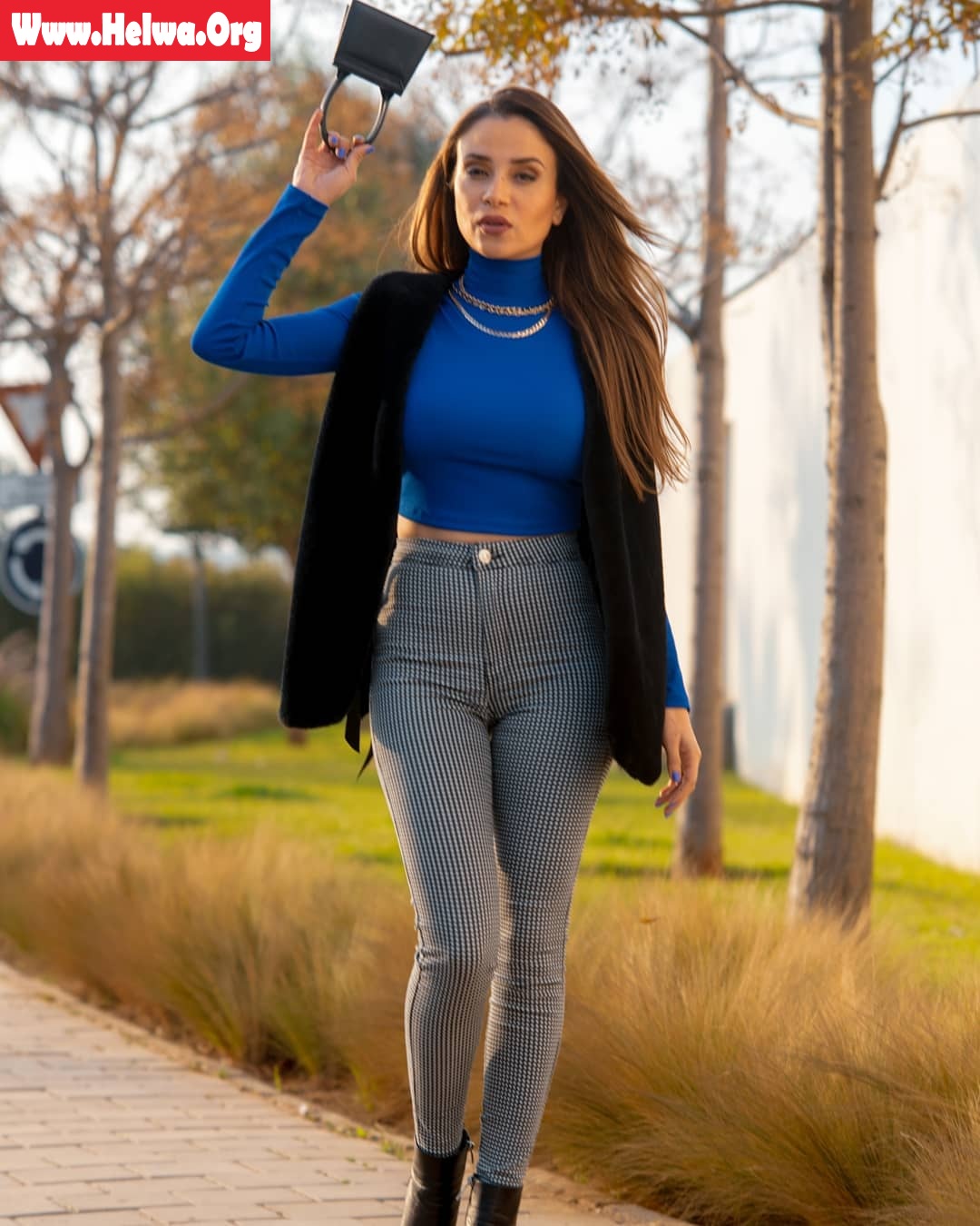 أحلام الزعيمي جذابة في أحدث جلسة تصوير