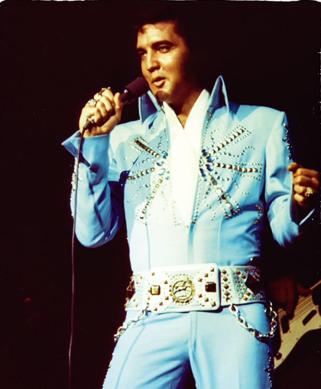 The World of Elvis Jumpsuits – 68 Pictures of Elvis Presley Performing ...