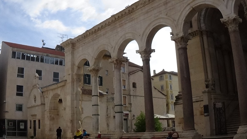 atheofobos2: ΤΑΞΙΔΙ ΣΤΙΣ ΧΩΡΕΣ ΤΗΣ ΠΡΩΗΝ ΓΙΟΥΓΚΟΣΛΑΒΙΑΣ-Ζ΄ ΚΡΟΑΤΙΑ (ΣΠΛΙΤ)
