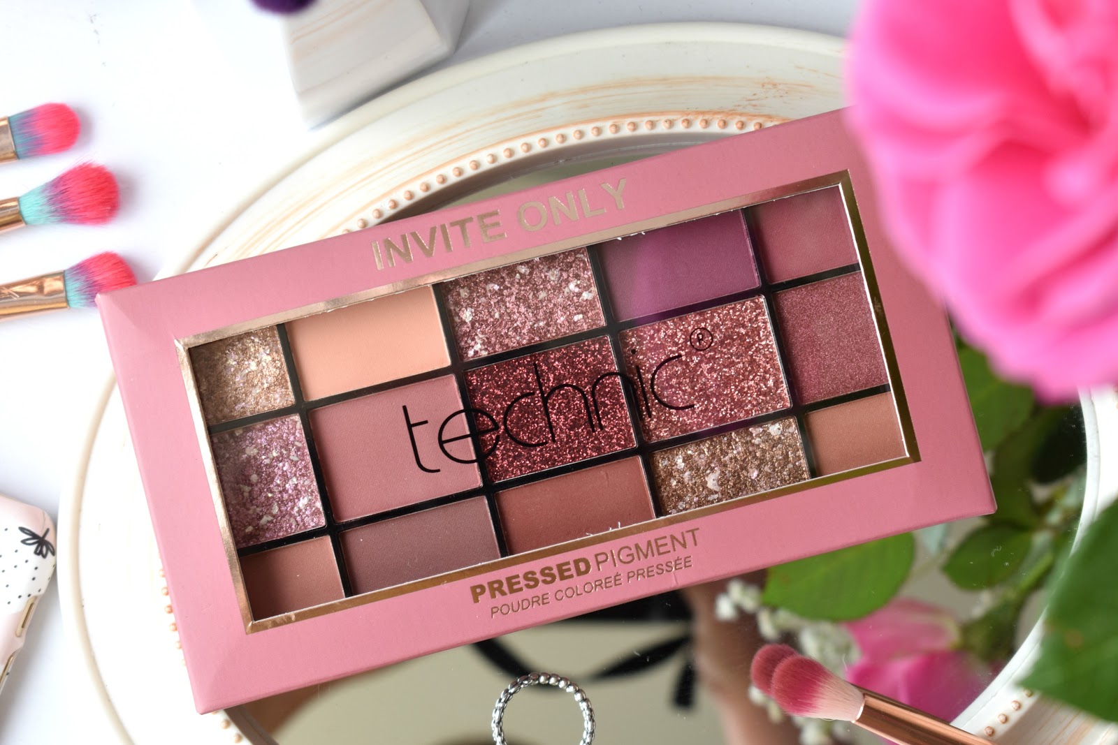 Technic Cosmetics 'Invite Only' Eyeshadow Palette!