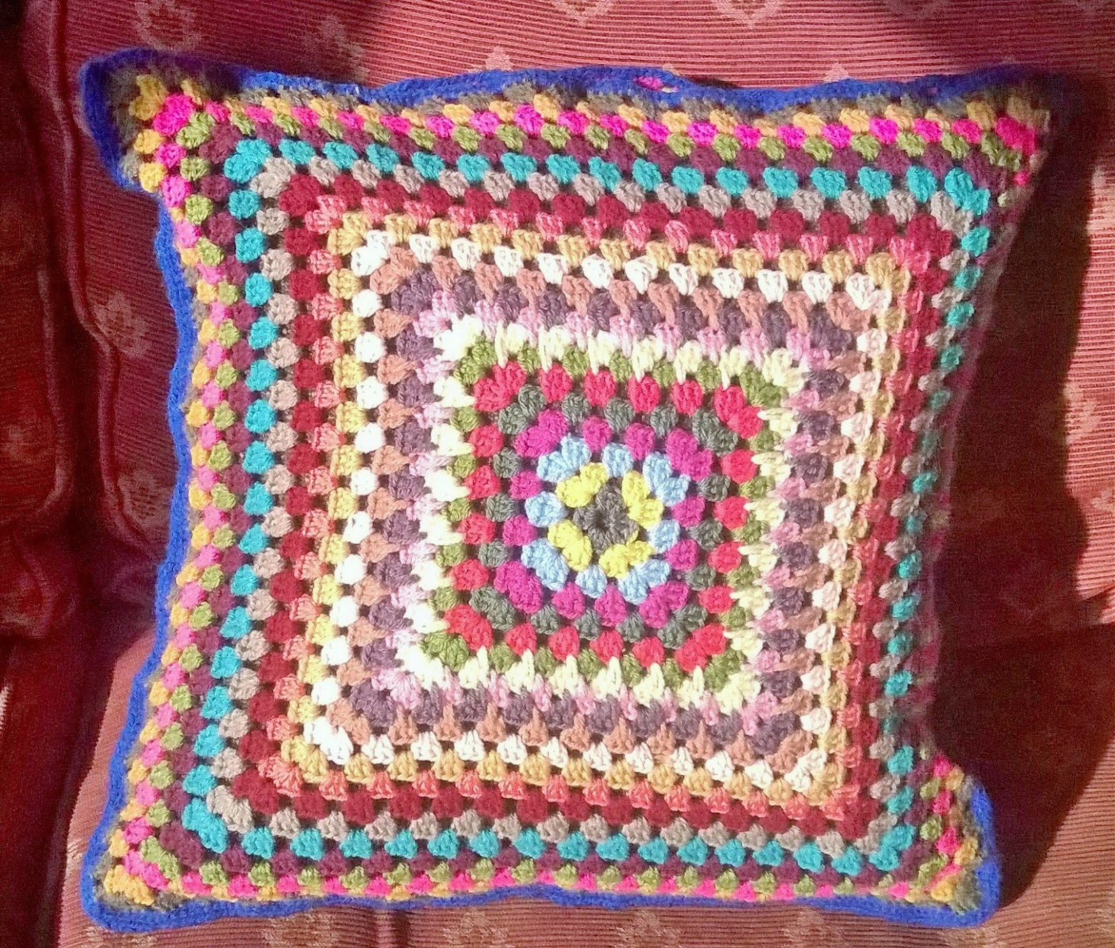 Yarnoments: Granny square cushion cover -1