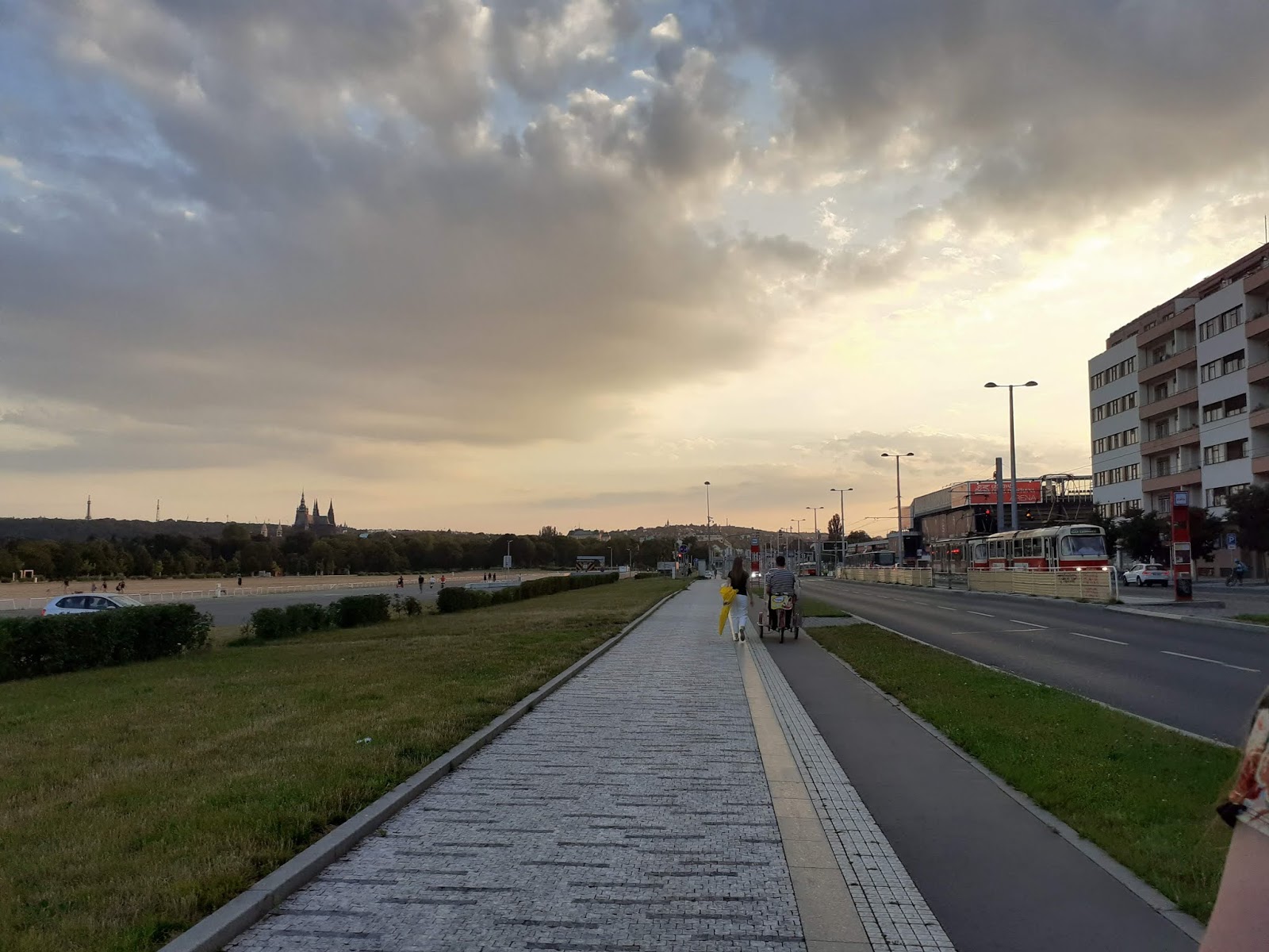 Sister Brylee Lewis: "Chicken Nuggets, Grand McSundae and Alcohol"