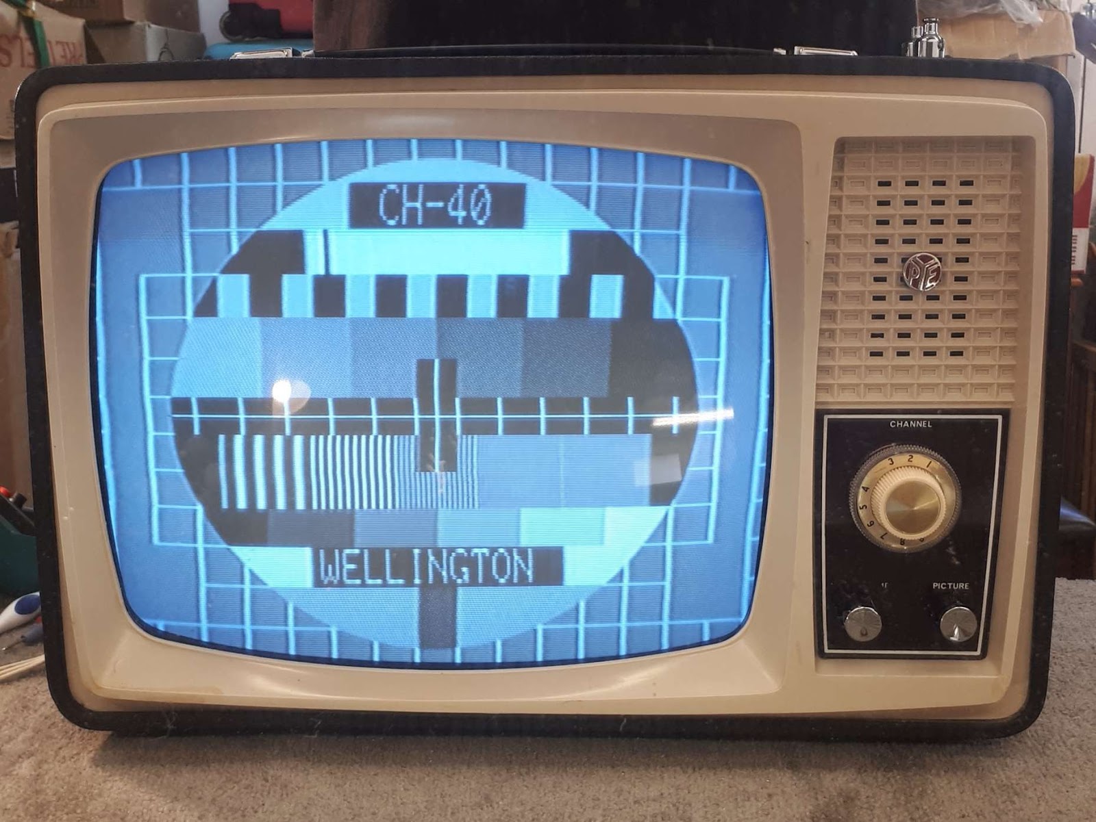 NZ Vintage Television: Pye T25Y 16" Portable TV - Updated 24/5/2019