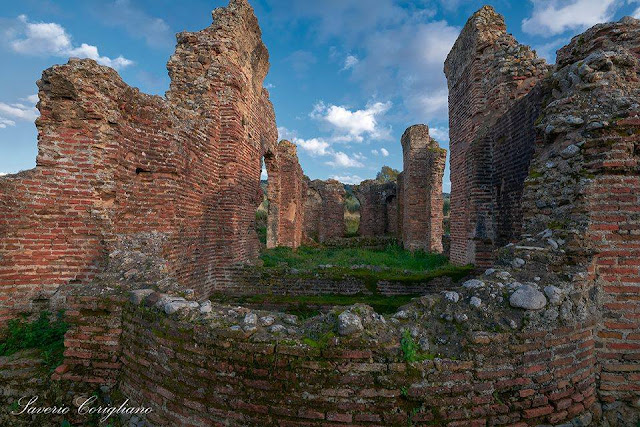 Le Terme romane di Acconia di Curinga. L'edificio termale risale al III ...