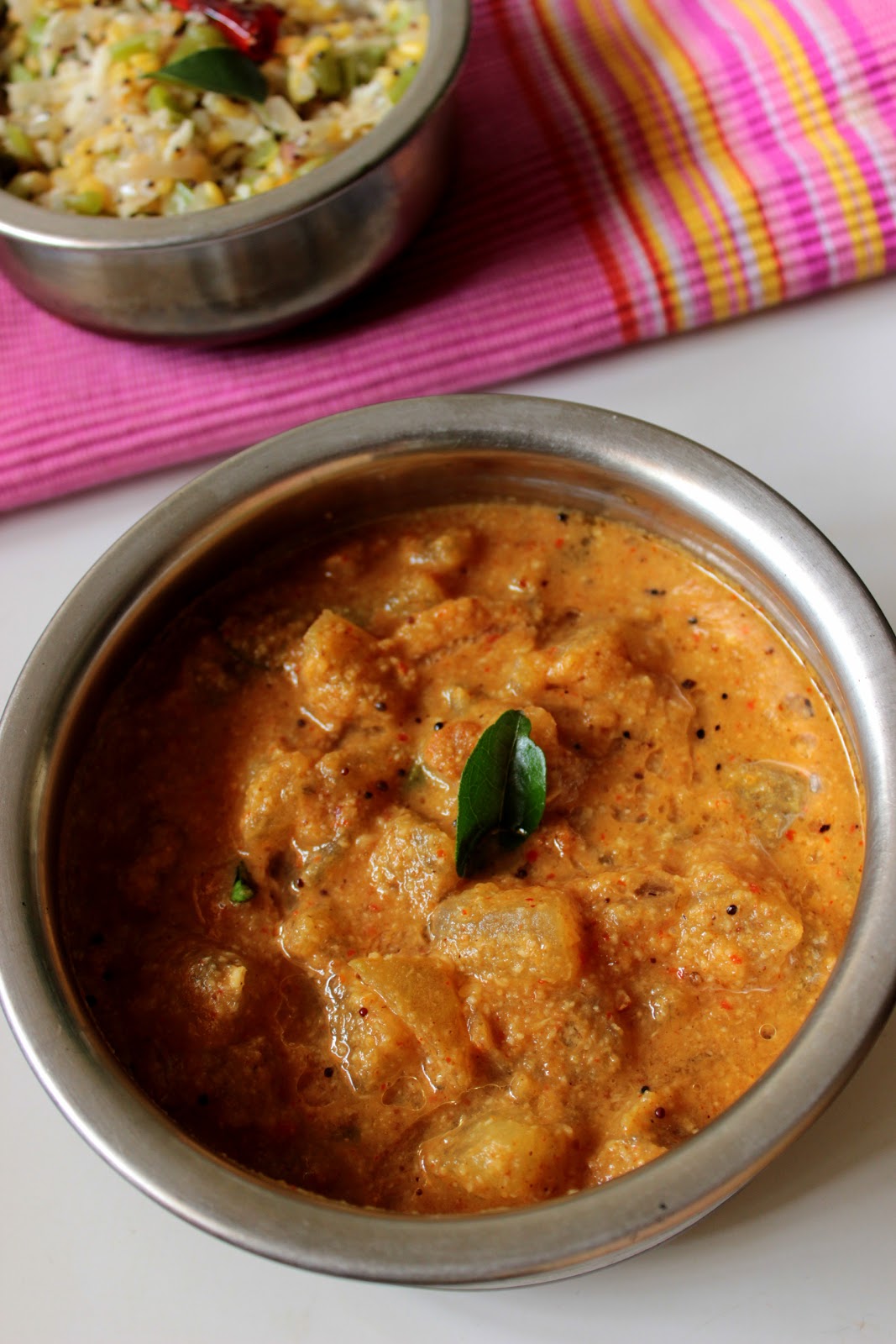 Poosanikai rasavaangi and Podalangai poriyal | Home Cooks Recipe