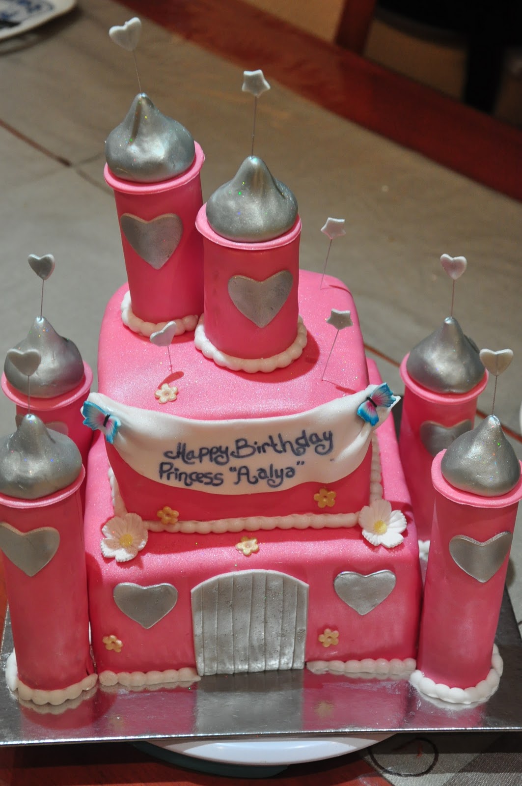 Reem's Cake Boutique: Castle Cake ♥