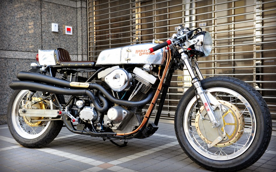 SNUG MOTO / Harley Davidson 1985 FXR - RocketGarage - Cafe Racer Magazine