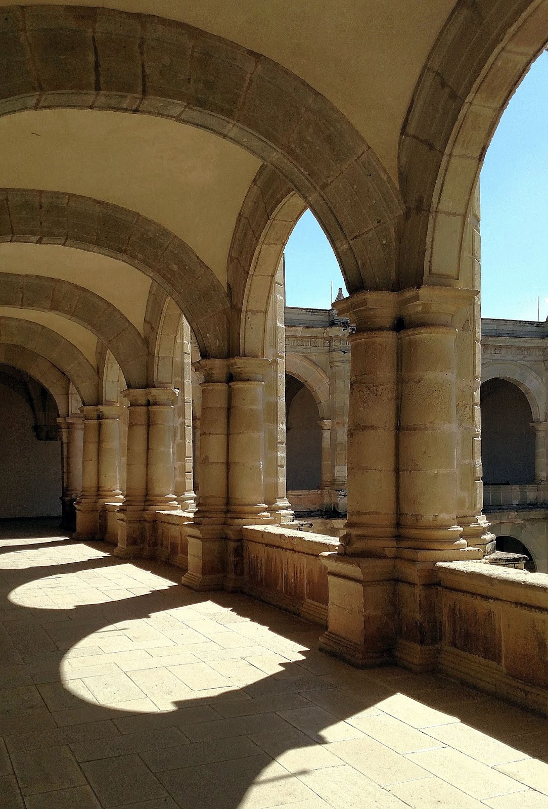 The Mathematical Tourist: Shadow Arches