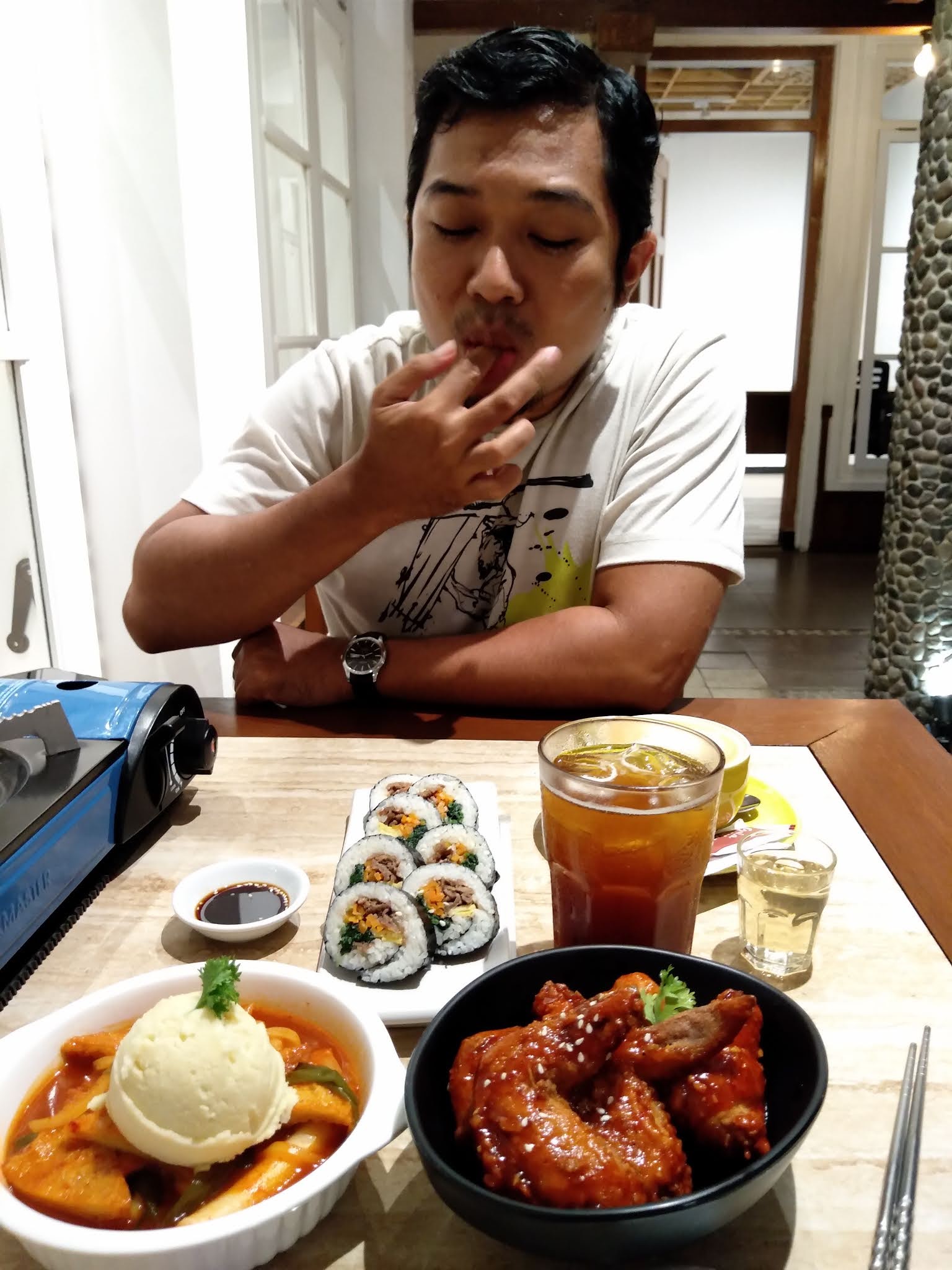 Menikmati Korean Food di Chingoo Malang | Dee Stories