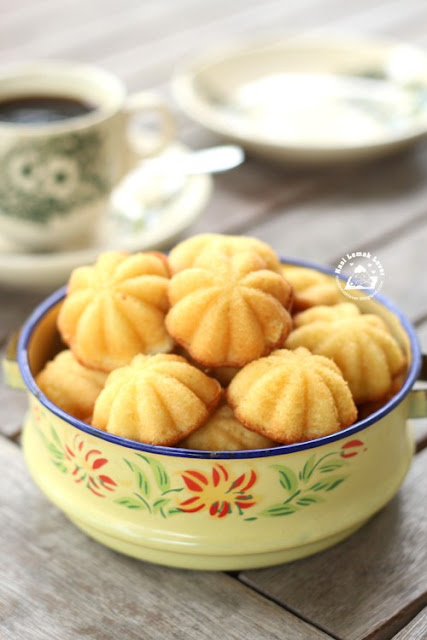 CBS-Local-nasilemaklover: Old fashioned Ji Dan Gao (传统烘鸡蛋糕) Kuih Bahulu