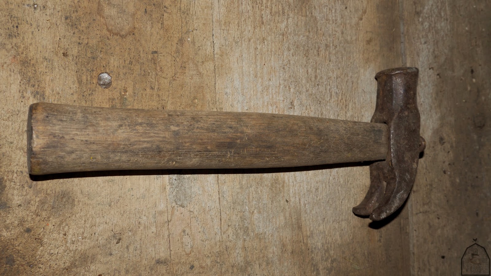 Old Barn Woods: Vintage Hammer