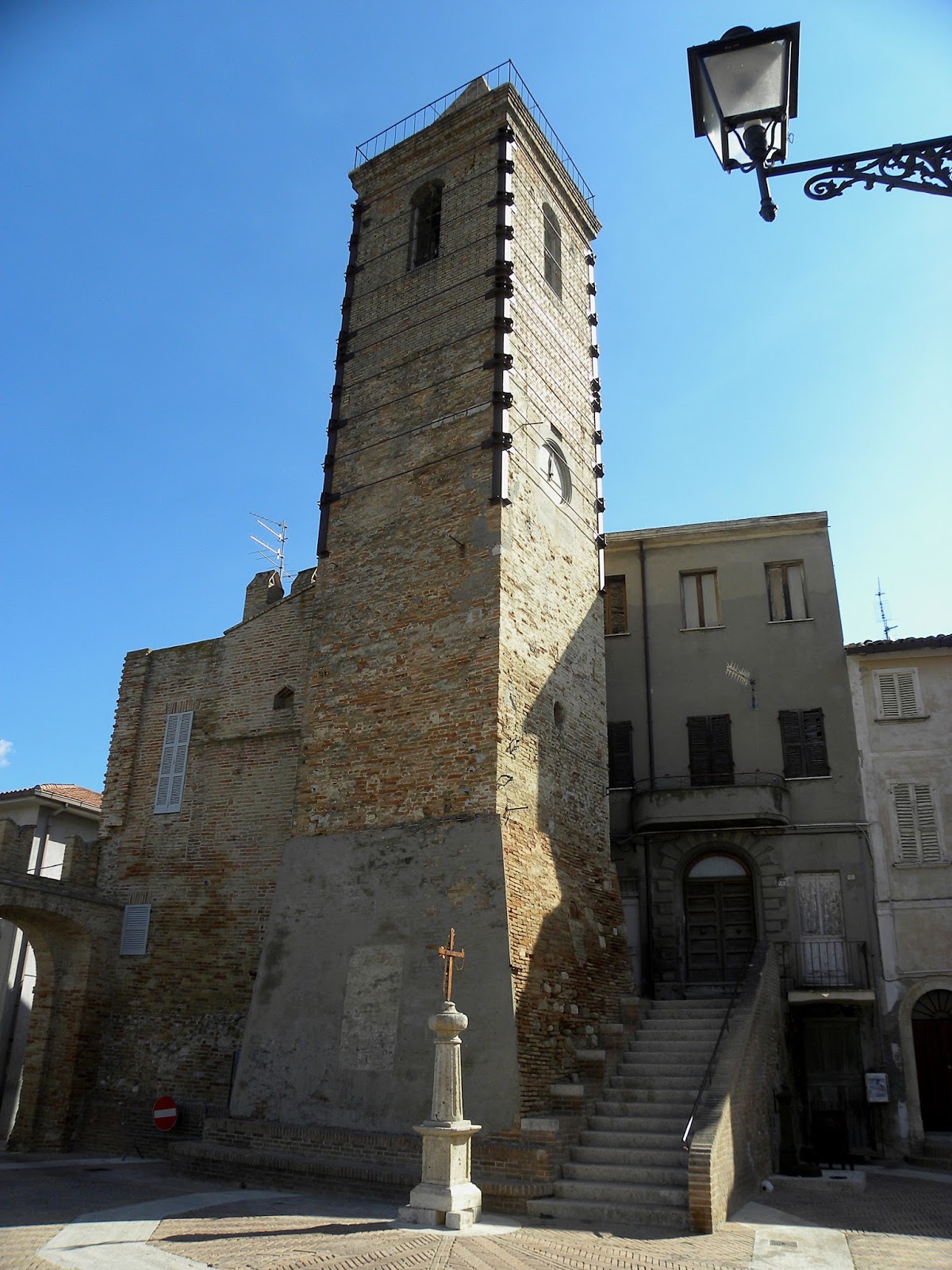 Spinetoli ( AP ), sentinella picena sulla Valle del Tronto - THE MARCHE ...