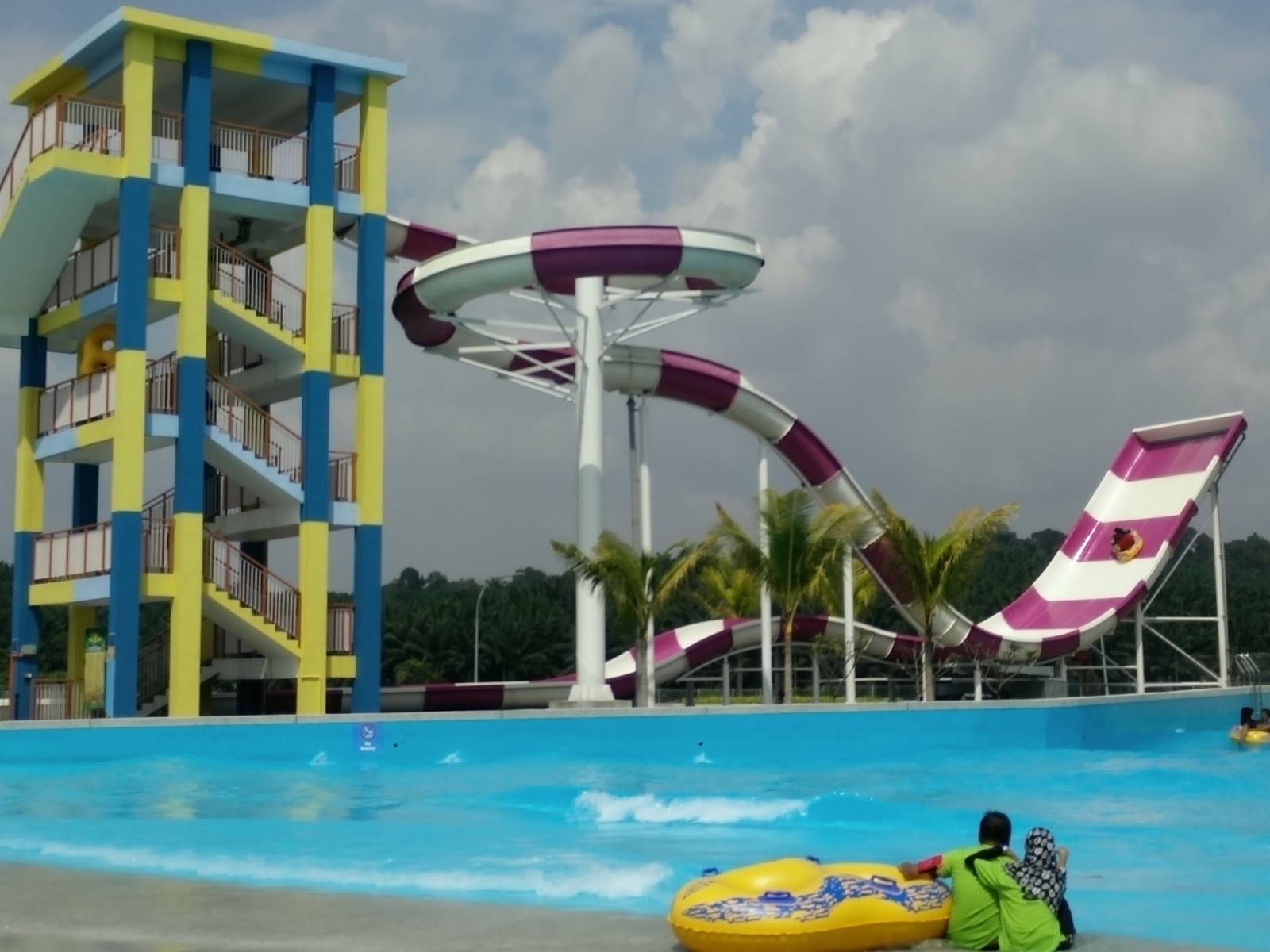 E-Wen Hooi: Bangi Wonderland @ Bangi Selangor