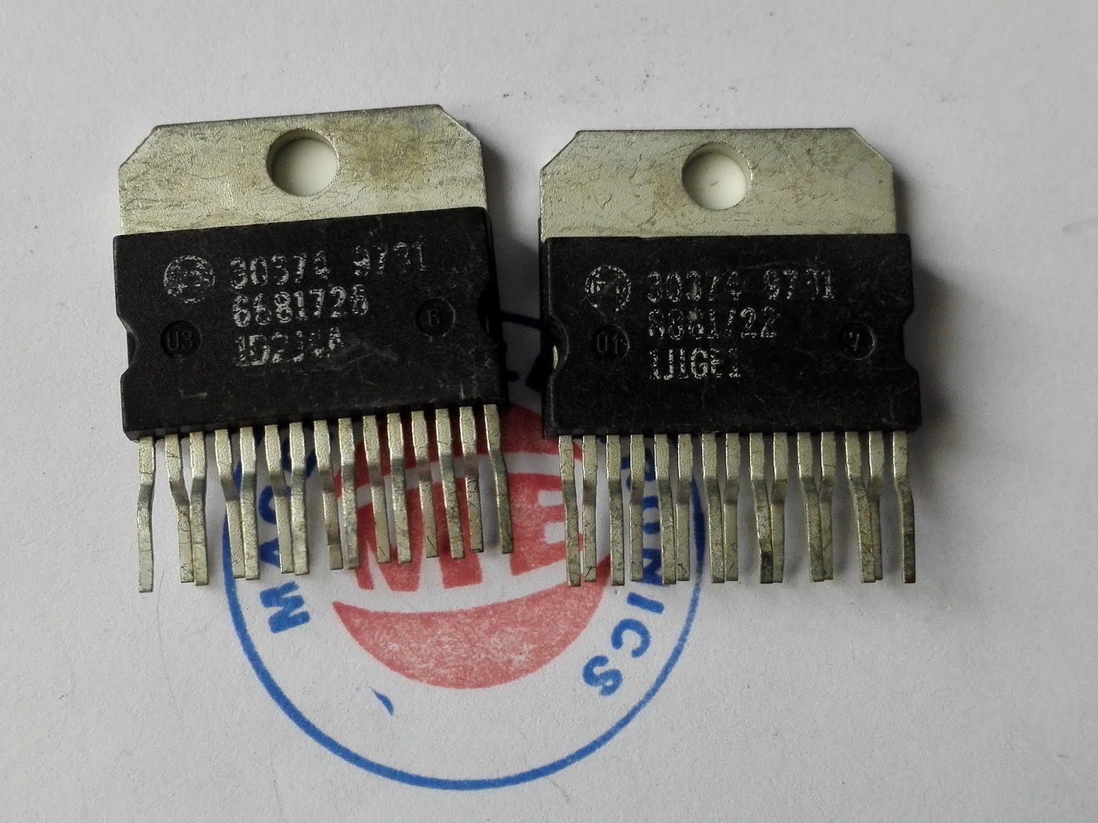 IC 30374 Bosch ECU IC ~ Magenta Electronics