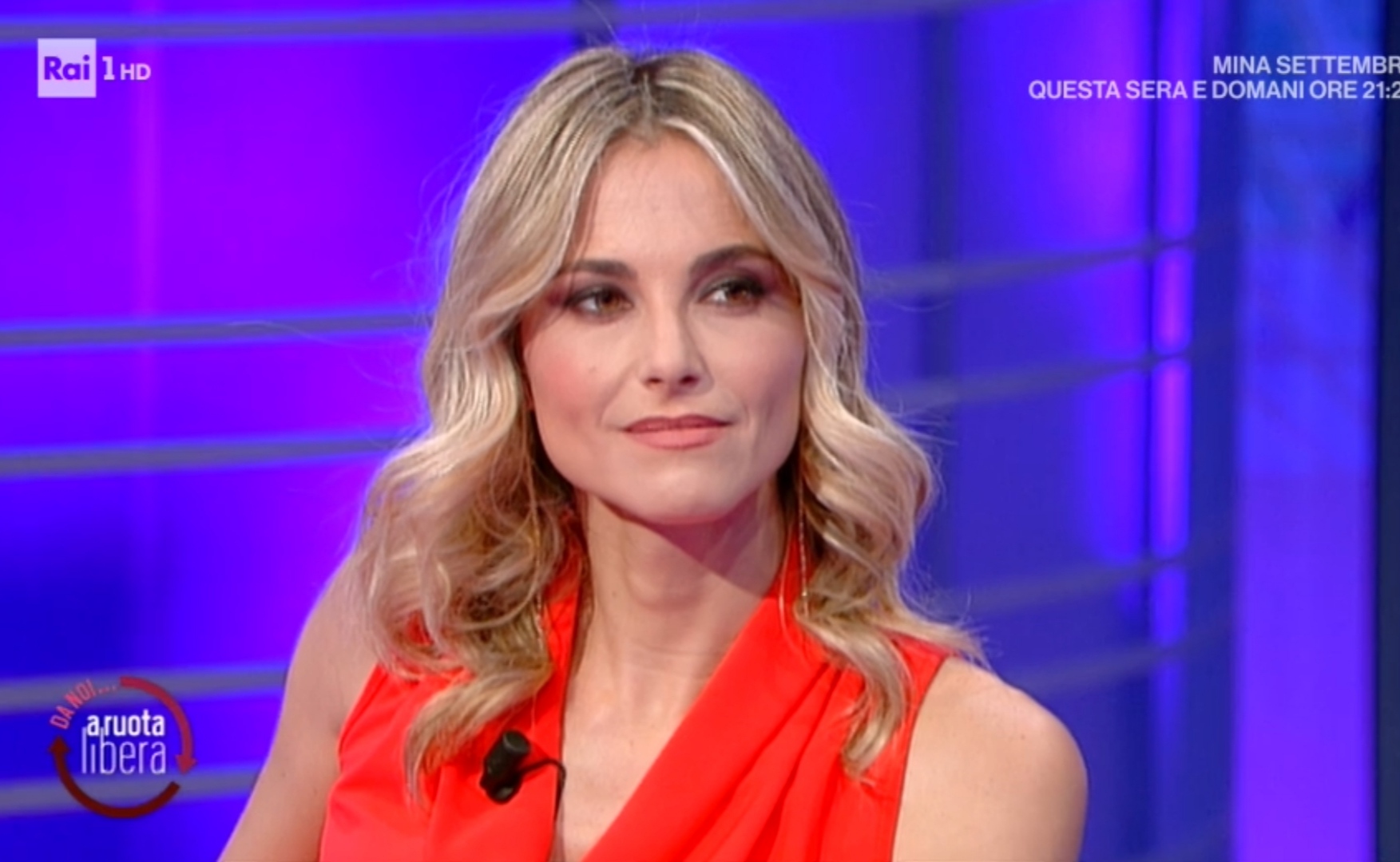 Conduttrici TV : Francesca Fialdini con colori verde Smeraldo! 3-1-2021