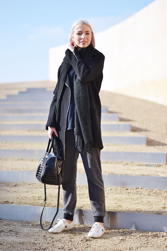 Turn it inside out: OUTFIT: DARK COLORS