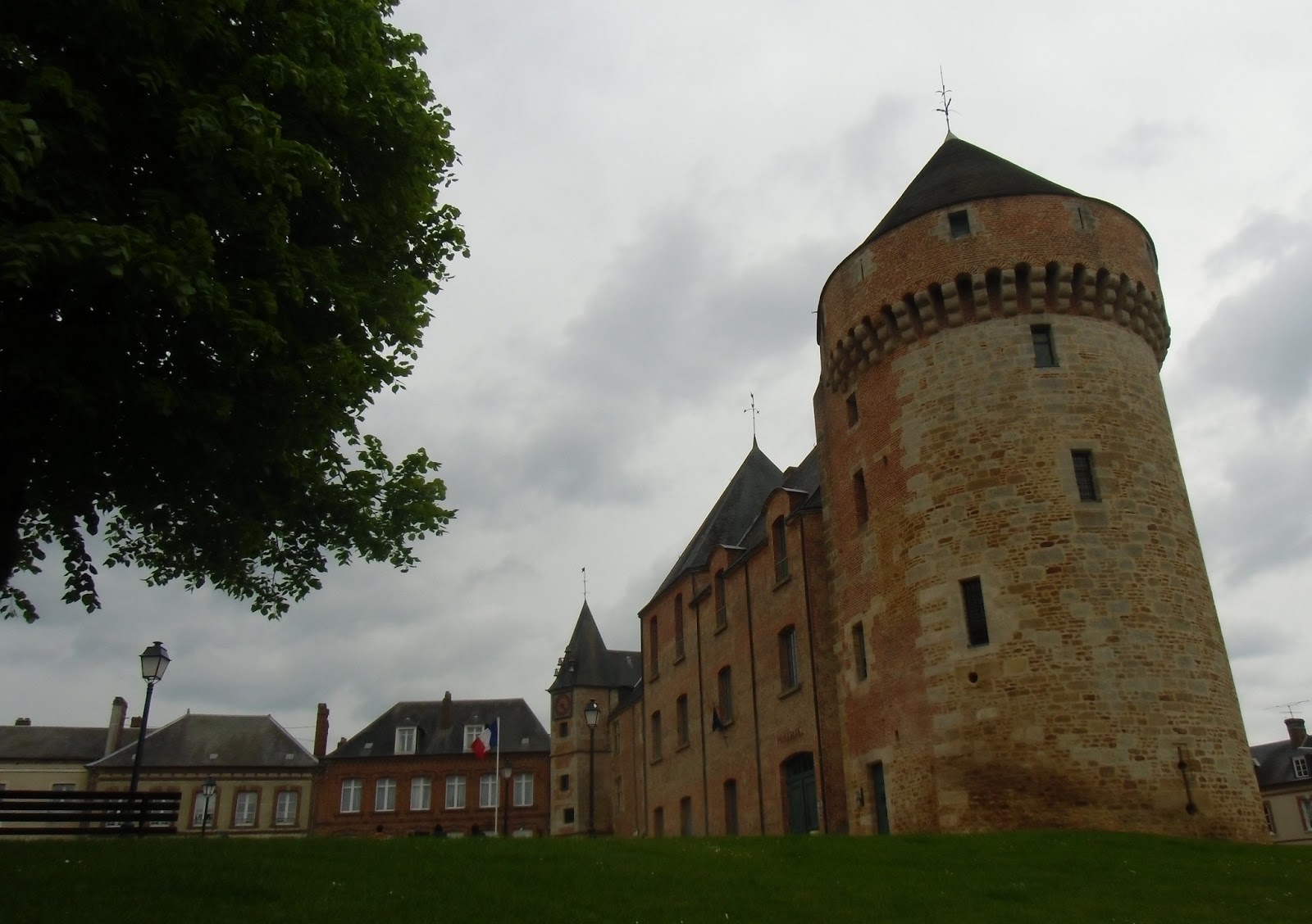 Laërte, le père d'Ulysse: GACE (Orne) Le Château.