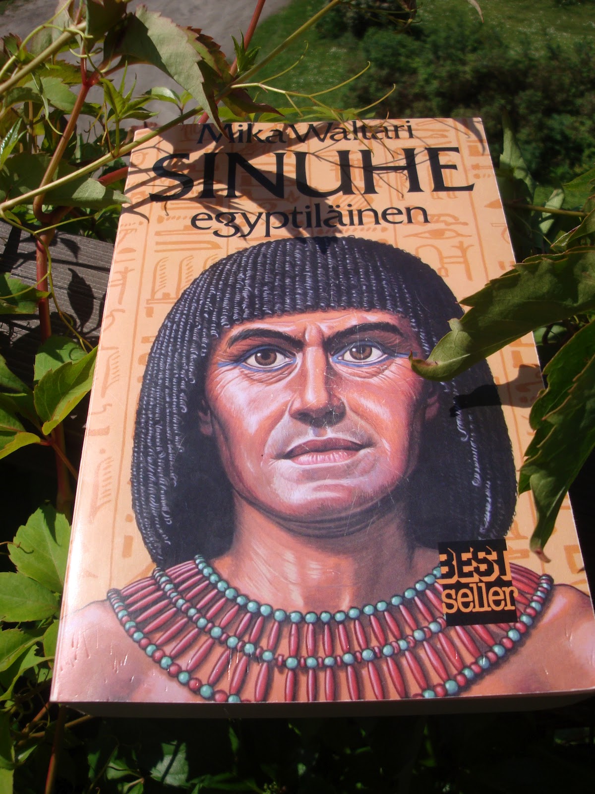 Luettua: Sinuhe egyptiläinen / Mika Waltari