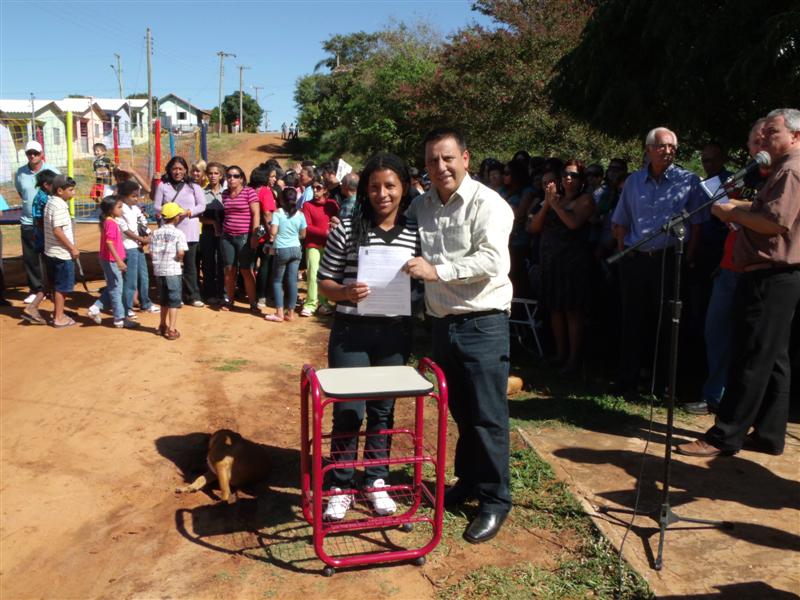 cacequi em foco: Prefeitura de Cacequi realiza a entrega de 12 casas cacequi em foco: Prefeitura de Cacequi realiza a entrega de 12 casas