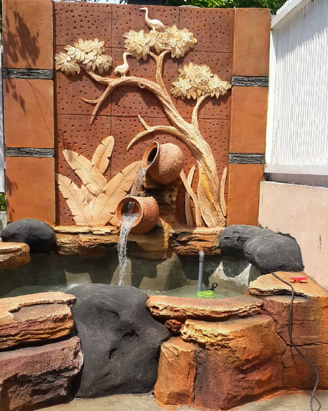 9 Jenis Cat Untuk Relief Taman