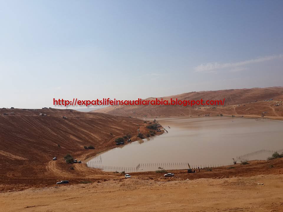 Visiting Place in Riyadh: Lake in center of desert "Kharrarah lake near ...
