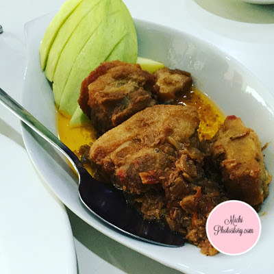 Michi Photostory: Dayrit’s Burger and Roast Beef House