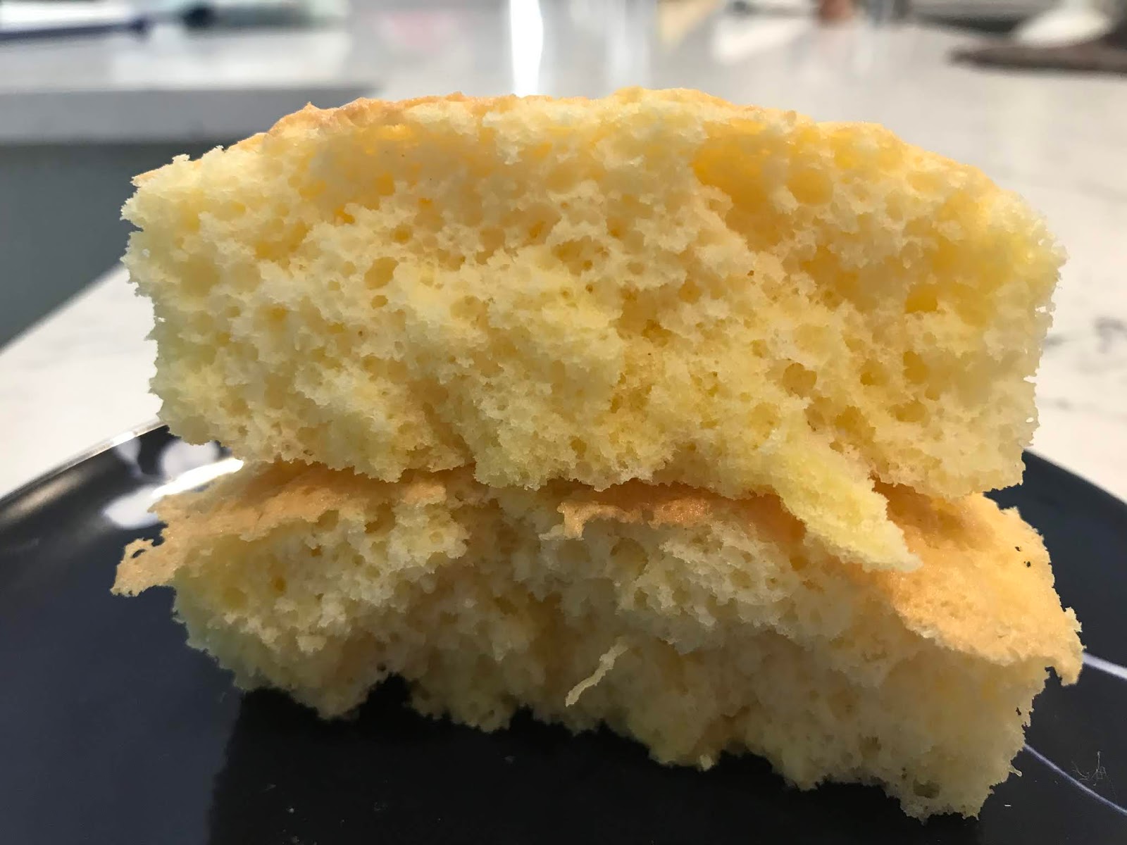 The Pastry Chef's Baking: Mamon (Filipino sponge cake)