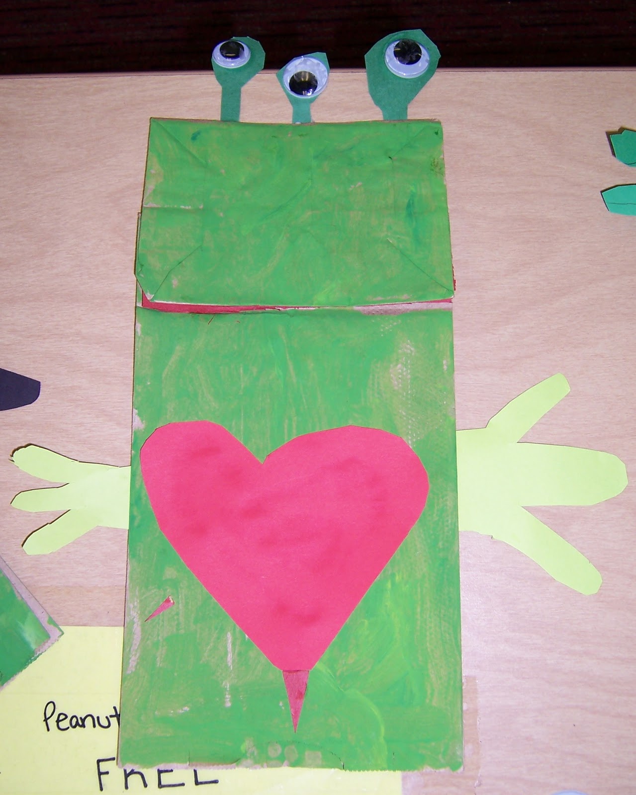 art & ideas that grow: Paper Bag Puppets