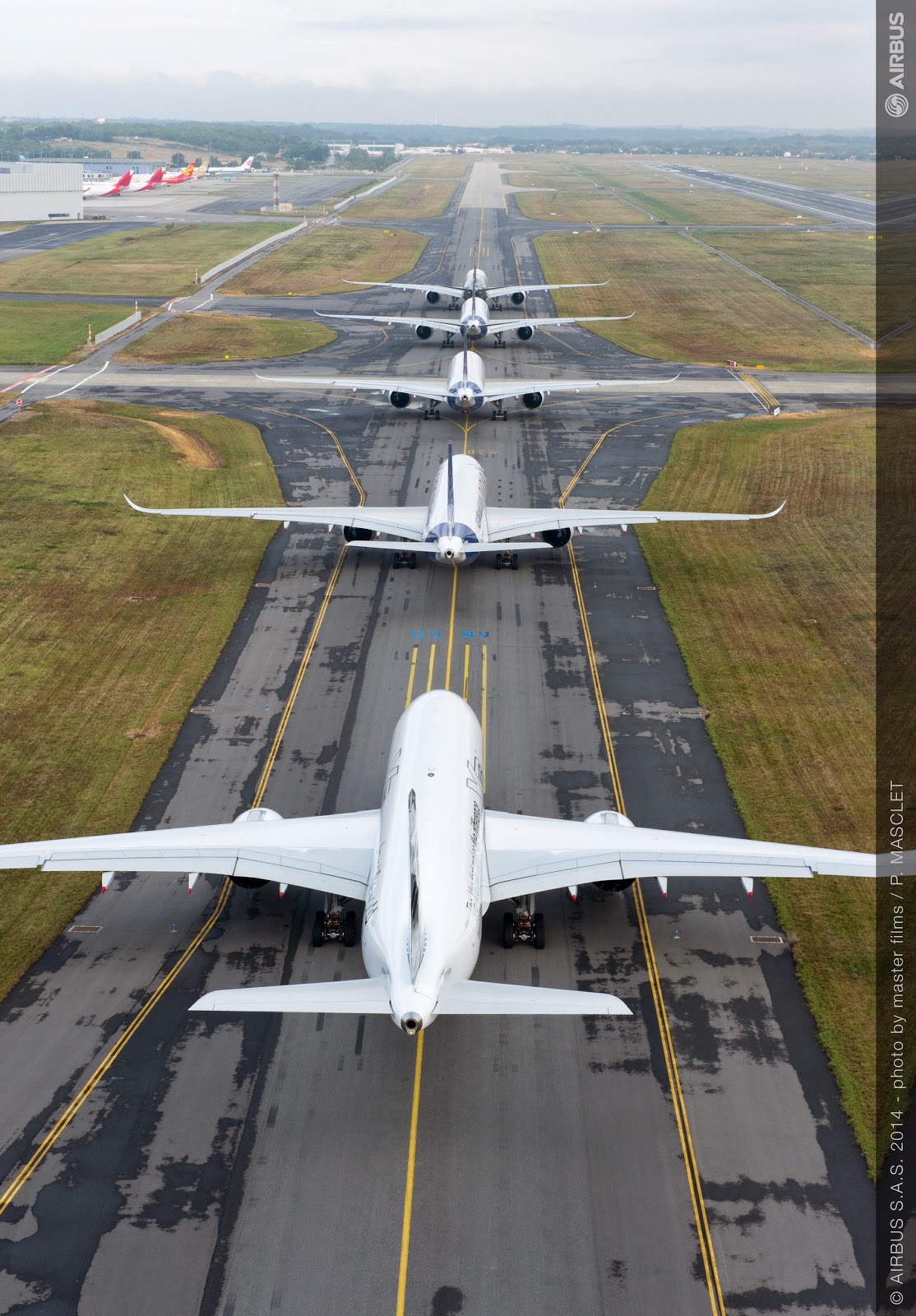 A350 XWB News: A350 Formation Flight push back pictures