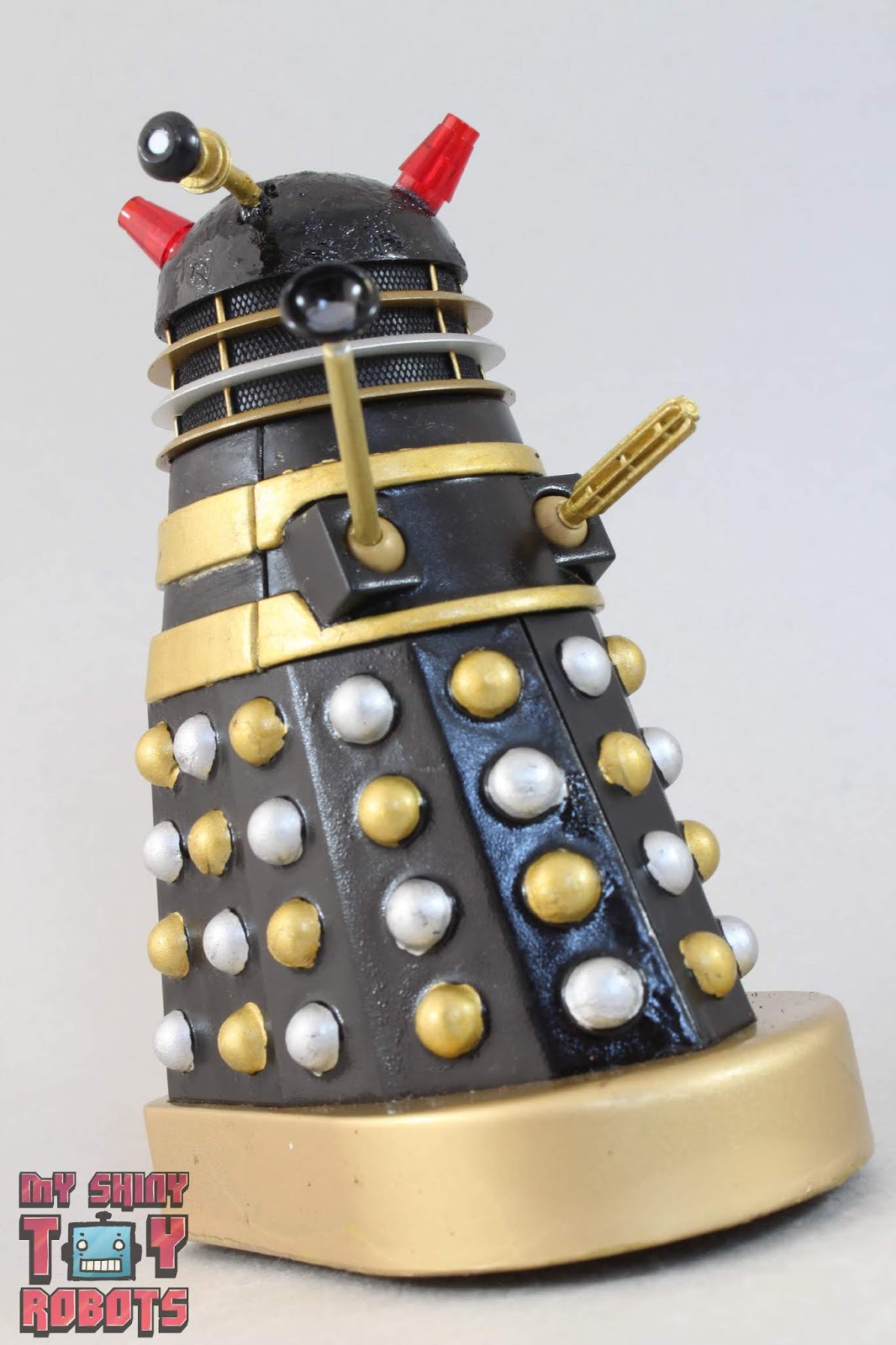 My Shiny Toy Robots: Custom Figure: Dr. Who & the Daleks (Movie) Black ...