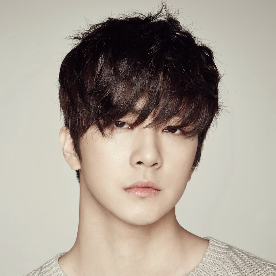 Thunder renueva su carrera como actor con su nombre legal Park Sang ...