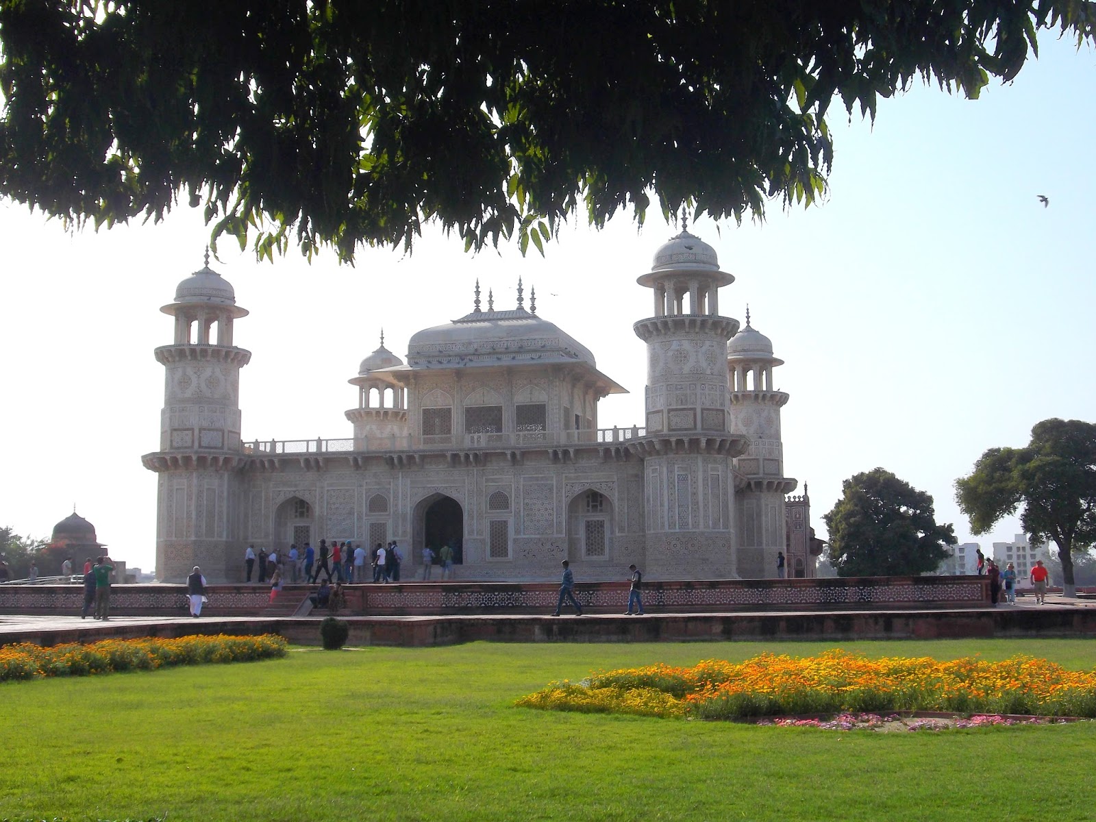 jouljet: The Baby Taj