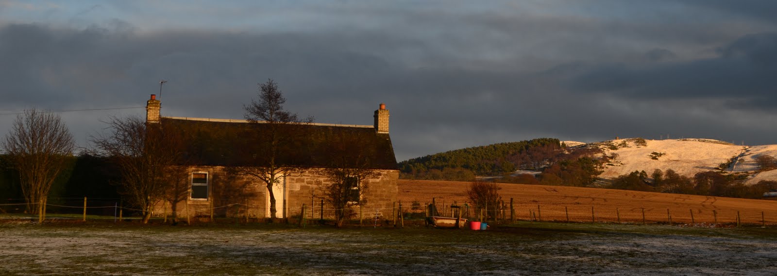 Tour Scotland: Tour Scotland Winter Photograph Cottage Rural Perthshire