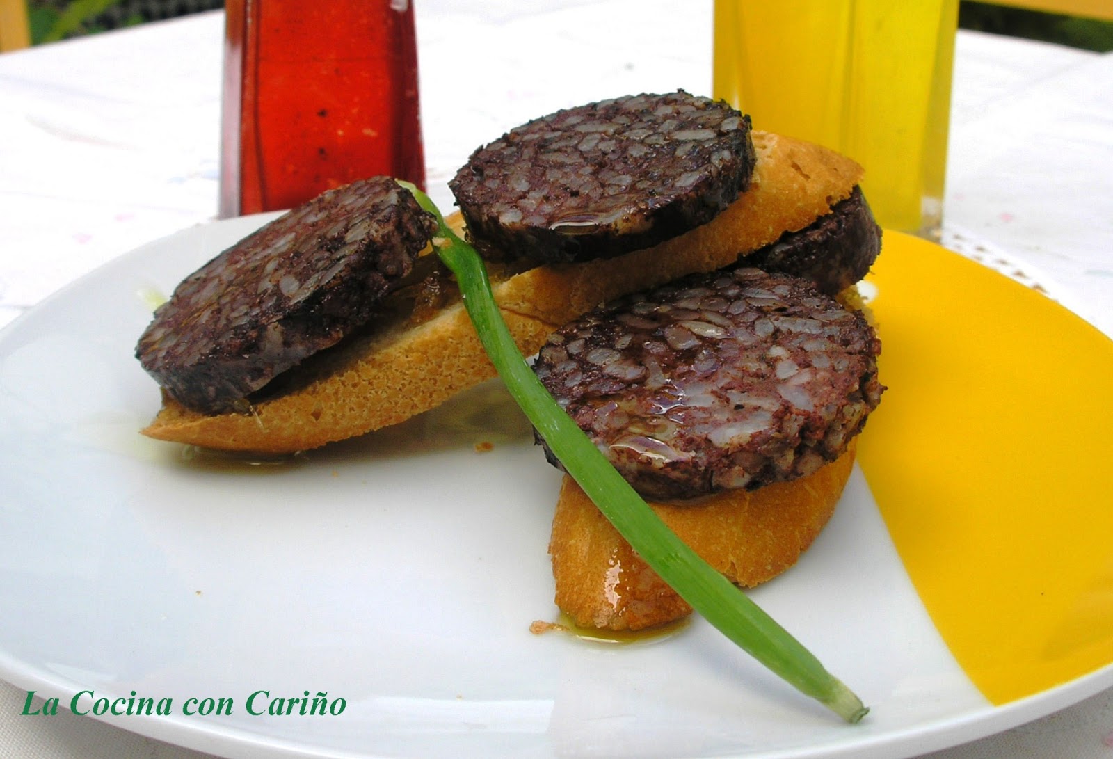 PINCHO DE MORCILLA DE ARROZ CON CEBOLLA CARAMELIZADA