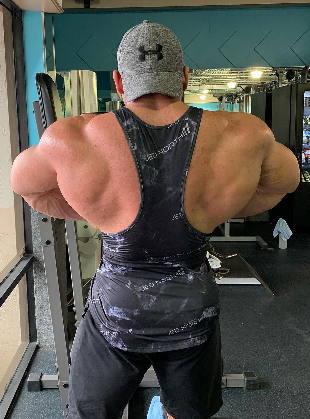 Muscle Lover: Jason Lowe