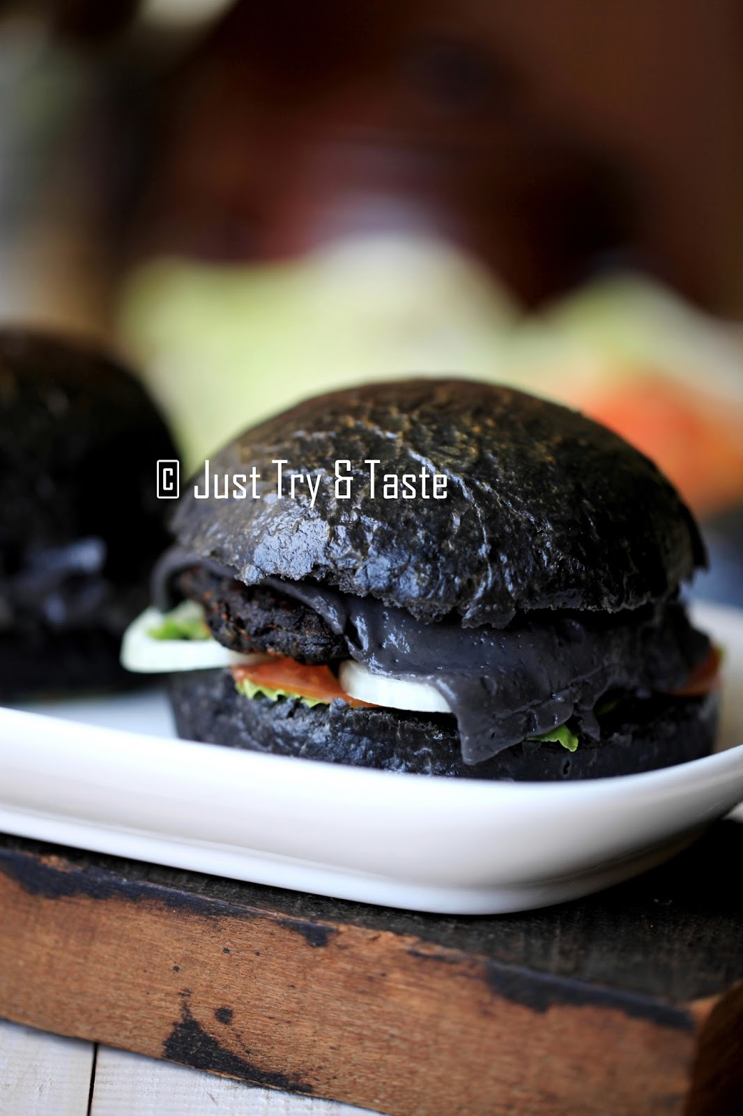 Obsesi Roti 39: Resep Membuat Burger Hitam - Si Kuro burger yang ...