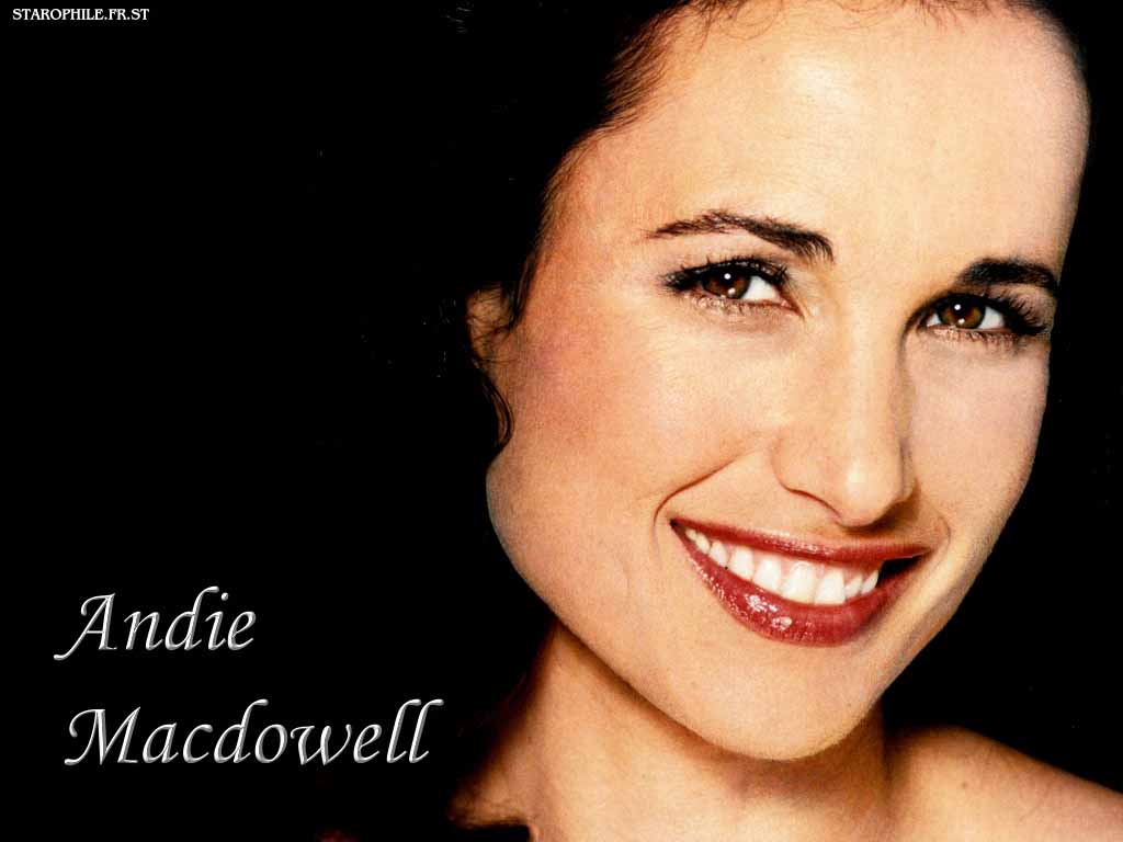 HQ Wallpapers: Andie MacDowell Wallpapers