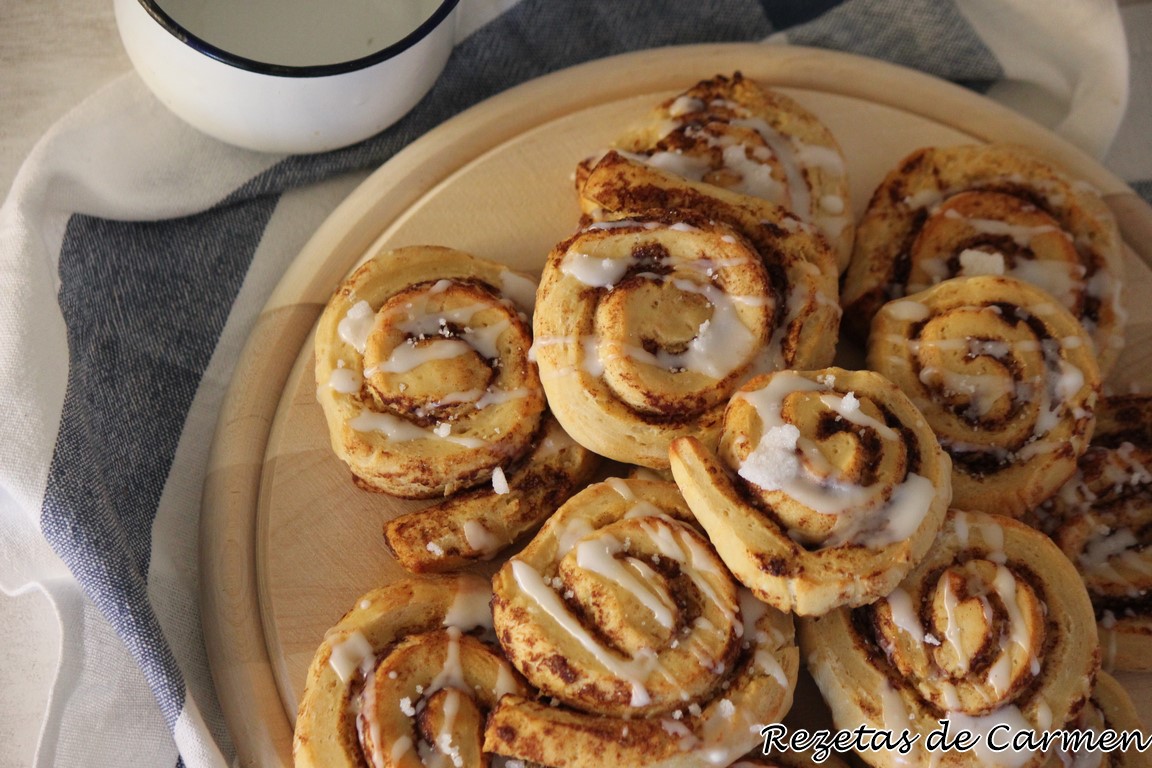 Caracolas de canela (cinnamon rolls o kanelbulle)