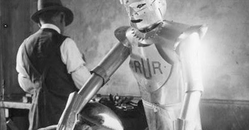 1920 - RUR : Rossum's Universal Robots