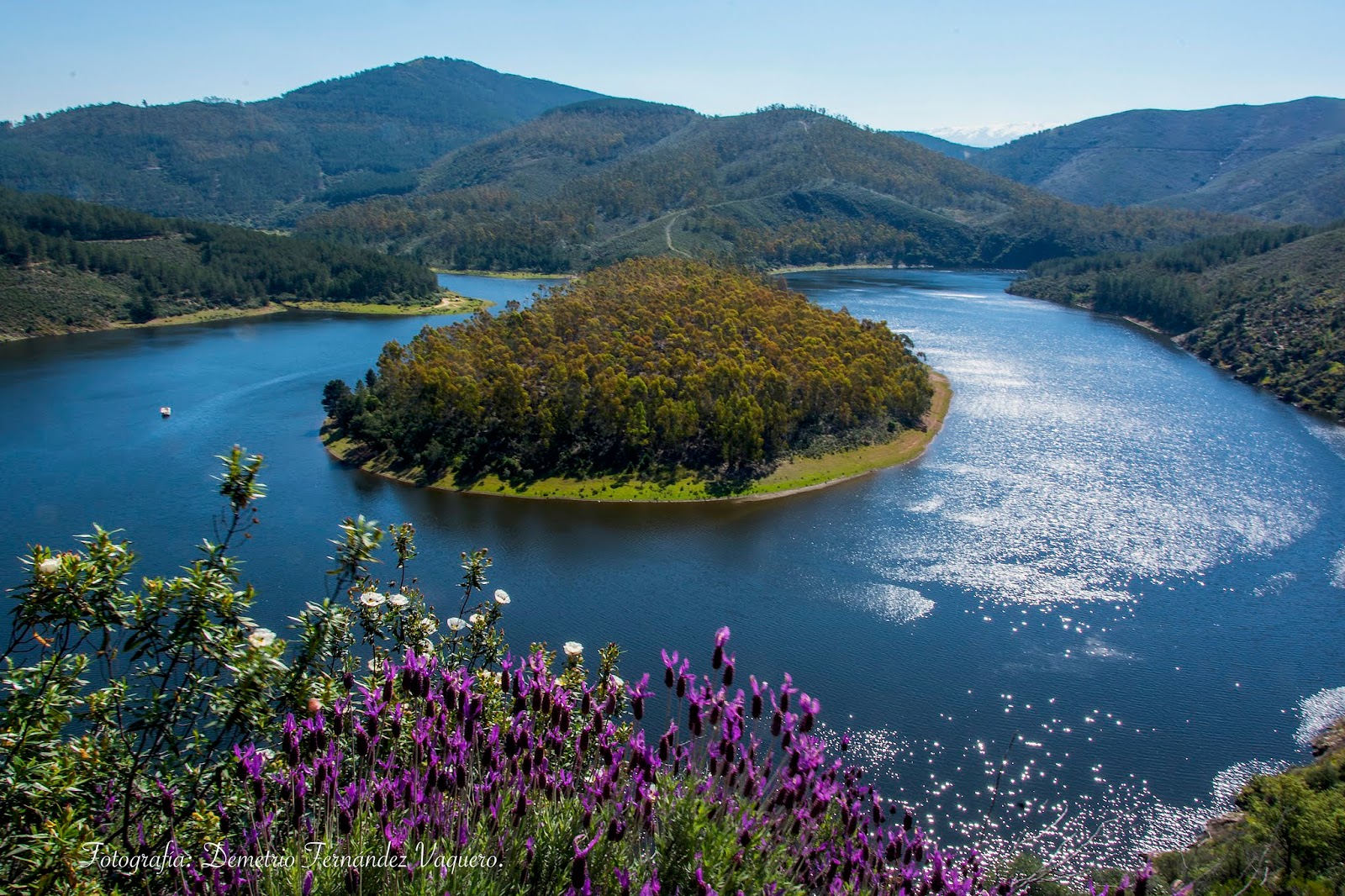 Las Hurdes, "Meandro del Melero" en el río Alagón al norte de Cáceres ...