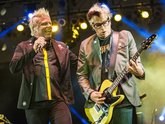 √ Biografi The Offspring - Izbio