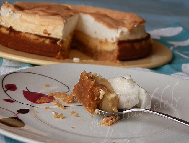 mis cosines en la cocina.Con muchas "Migallas": Tarta maría luisa