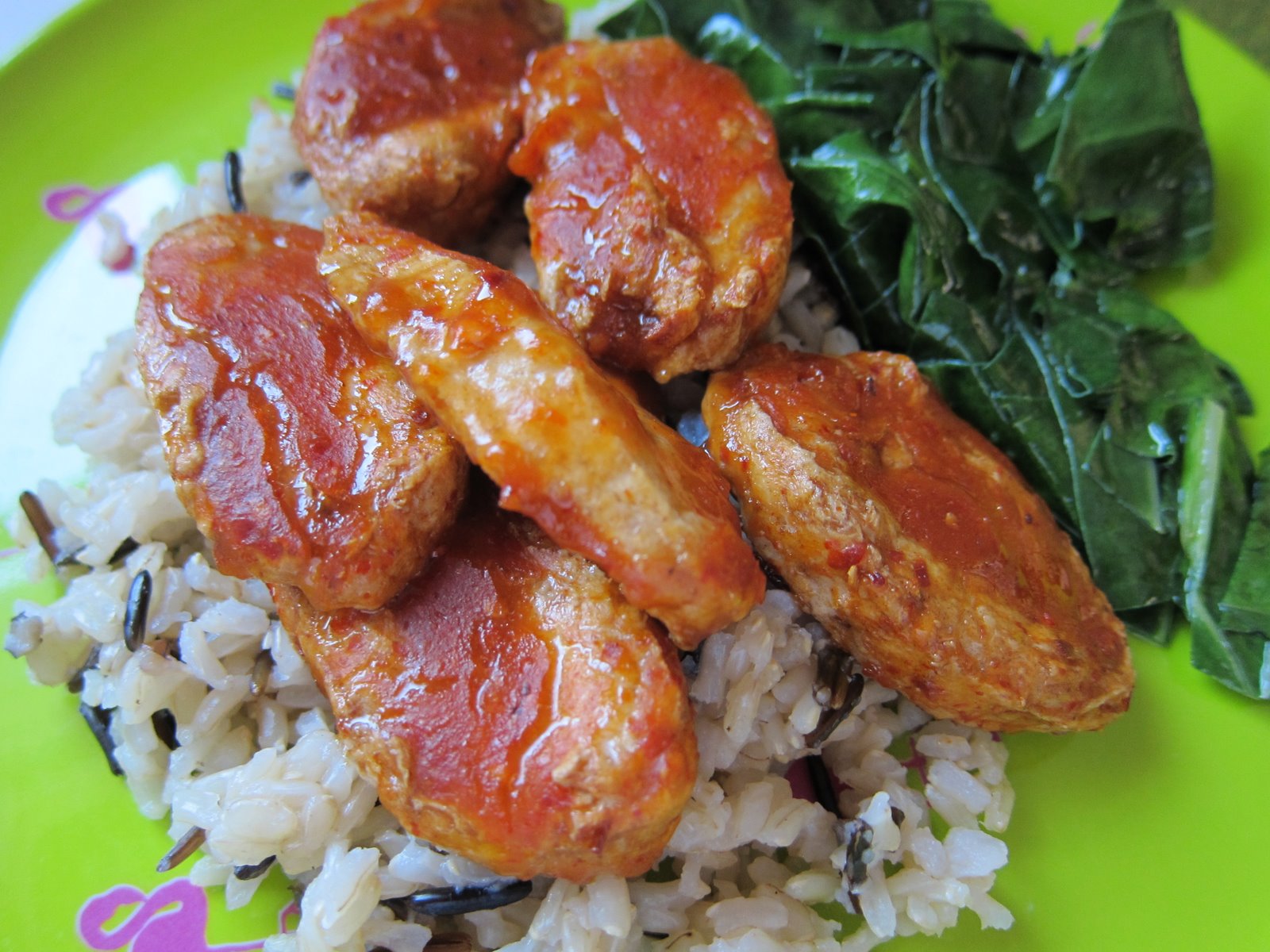 WholeFoodVegan: Gardein Buffalo Wings over Rice with Collard Greens