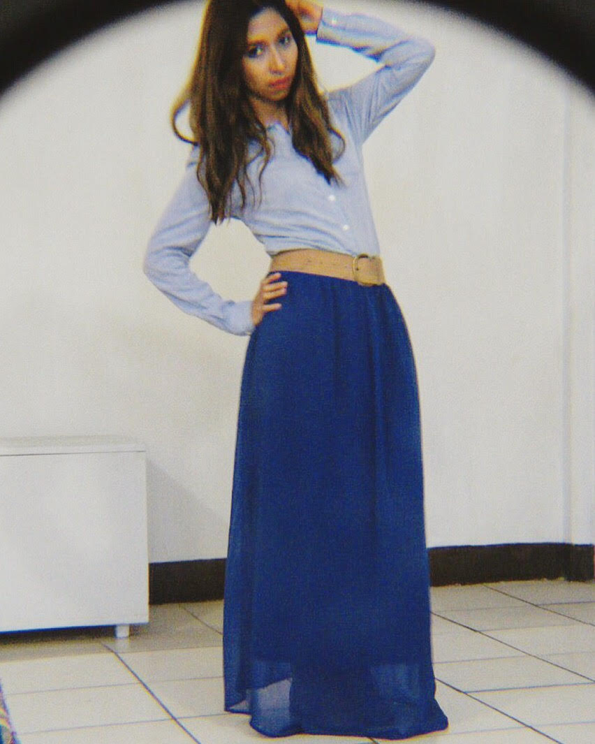 OUTFIT DEL DÍA: Look con falda larga azul