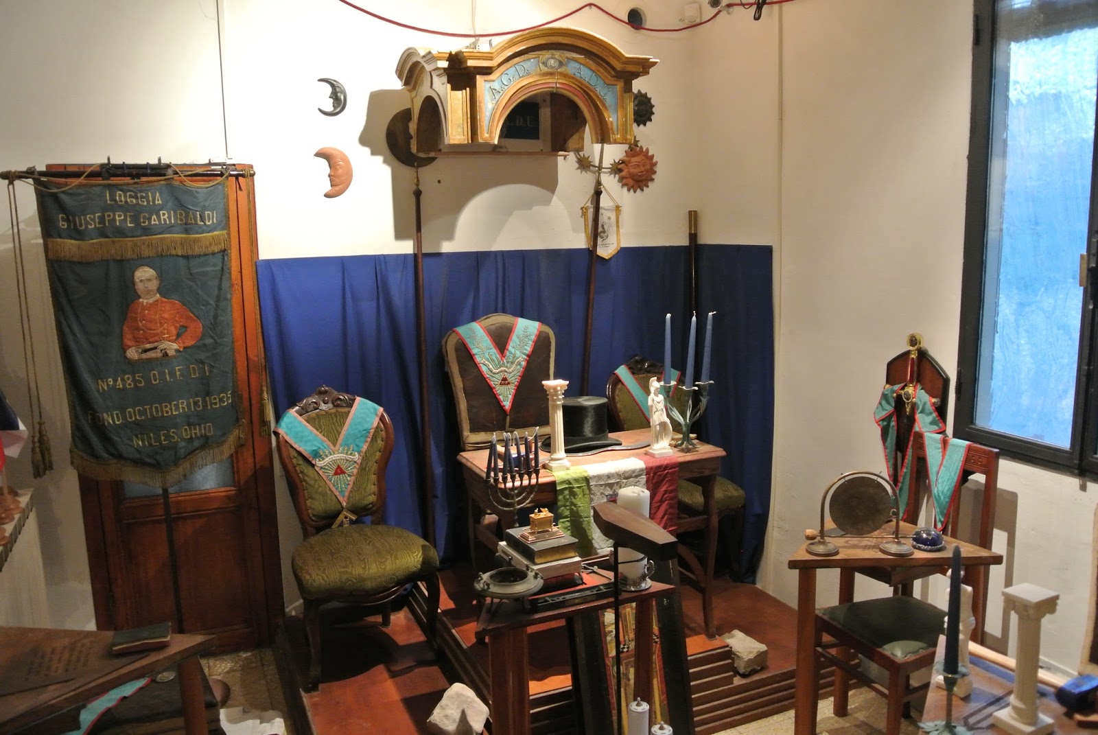 The Midnight Freemasons: Masonic Oddities Part 1: Museo di Symbologia ...